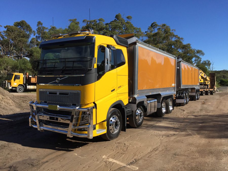 Heavy Haulage and Bulk Haulage : Davis Earthmoving & Quarrying Pty Ltd