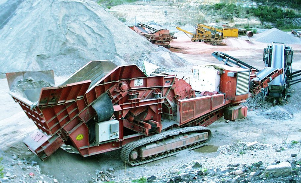 Mobile Crushing and Screening : Davis Earthmoving & Quarrying