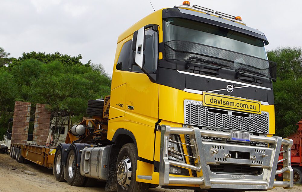 Heavy Haulage and Bulk Haulage : Davis Earthmoving & Quarrying Pty Ltd