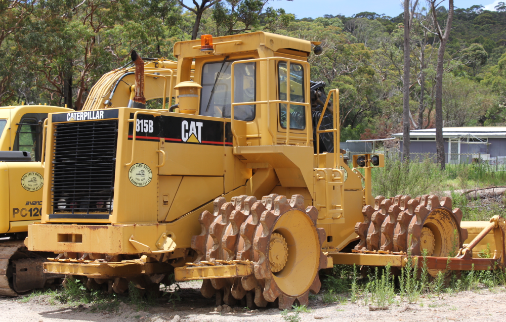 Earthmoving and Land Clearing Equipment Hire NSW : Davis Earthmoving