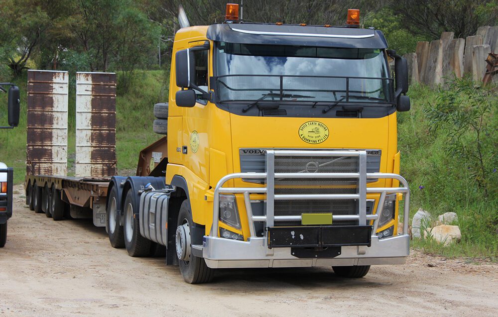 Heavy Haulage and Bulk Haulage : Davis Earthmoving & Quarrying Pty Ltd