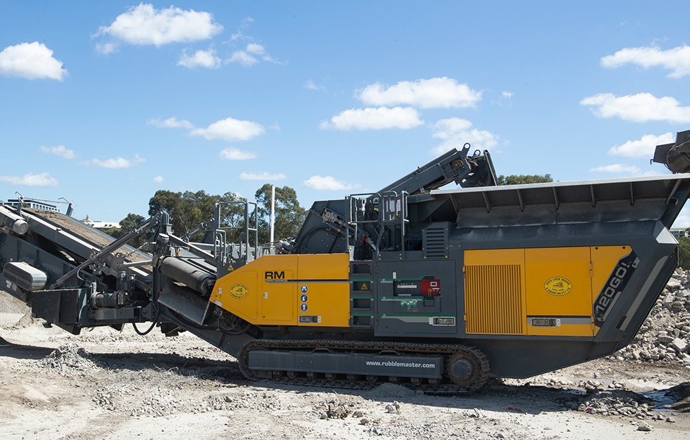 Mobile Crushing and Screening : Davis Earthmoving & Quarrying