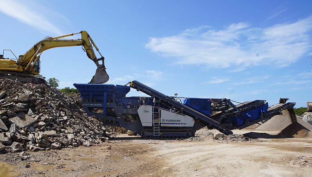 Mobile Crushing and Screening : Davis Earthmoving & Quarrying